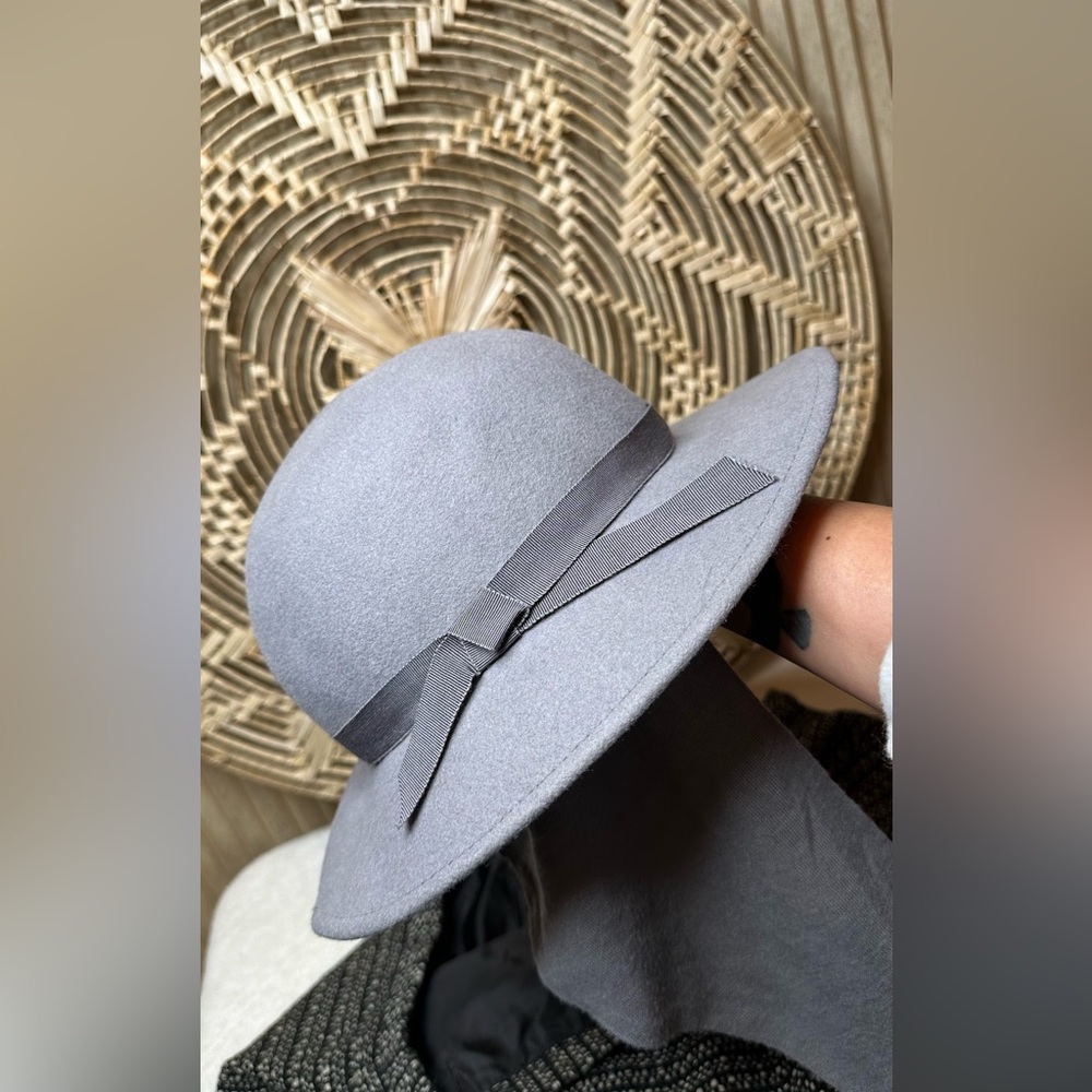 Vintage Ruth Alan Designs Splendide Gray Wool Hat - Gem